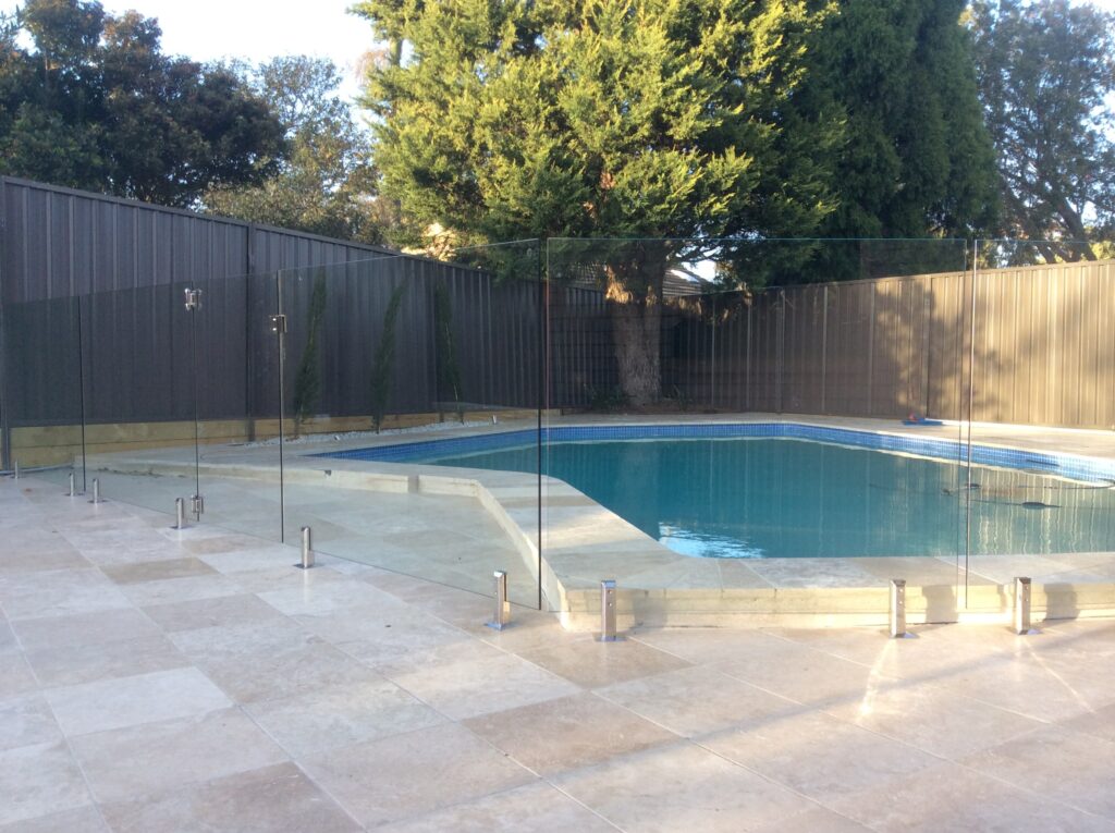 Glass Pool Fencing - Knockout Fencing